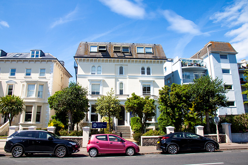 General English | ELC The English Language Center - Eastbourne | UCASL